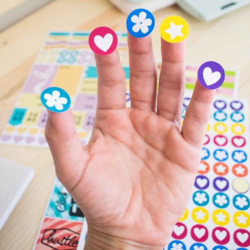 How to Make Stickers with your Cricut +Free Sticker Layout Templates ...